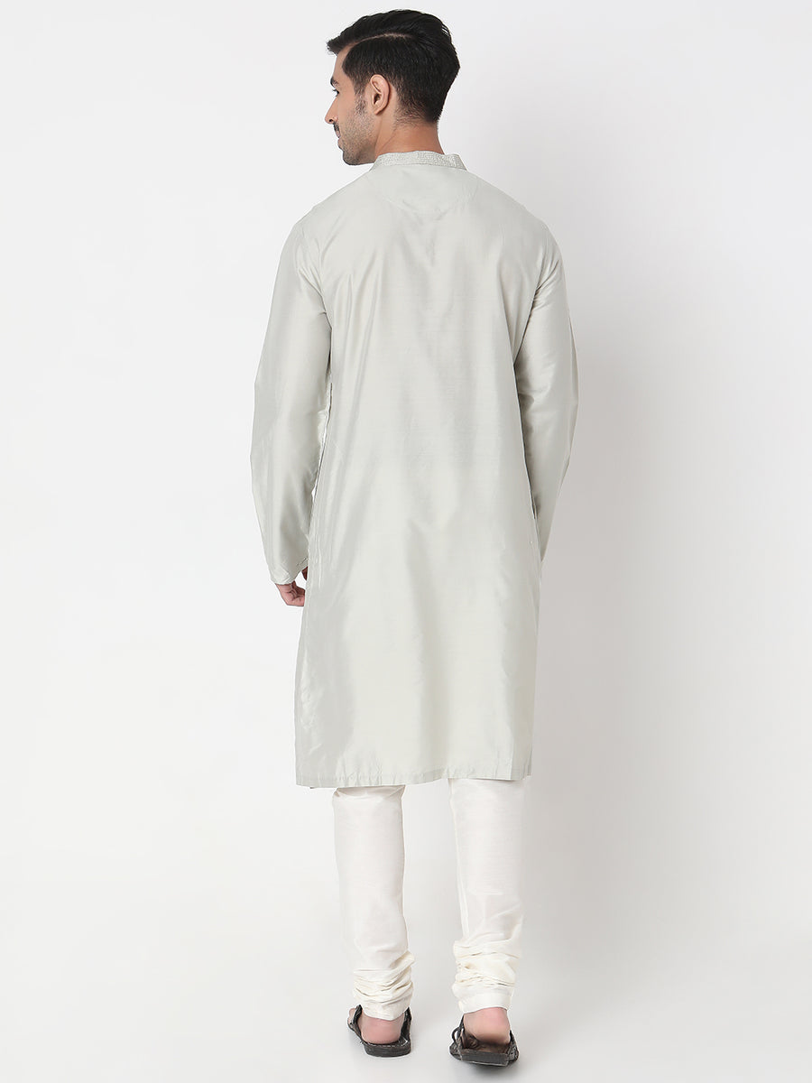Regular Fit Embroidered Kurta